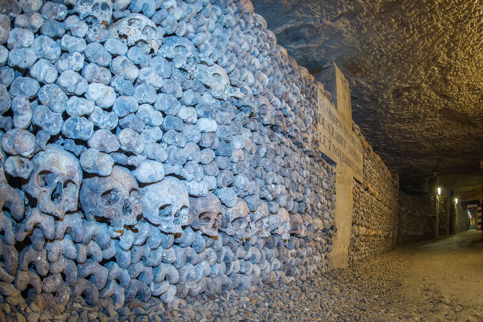 Les catacombes de Paris : tourisme dark ou balade familiale